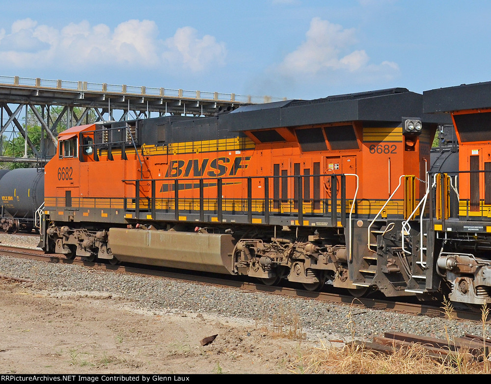 BNSF 6682